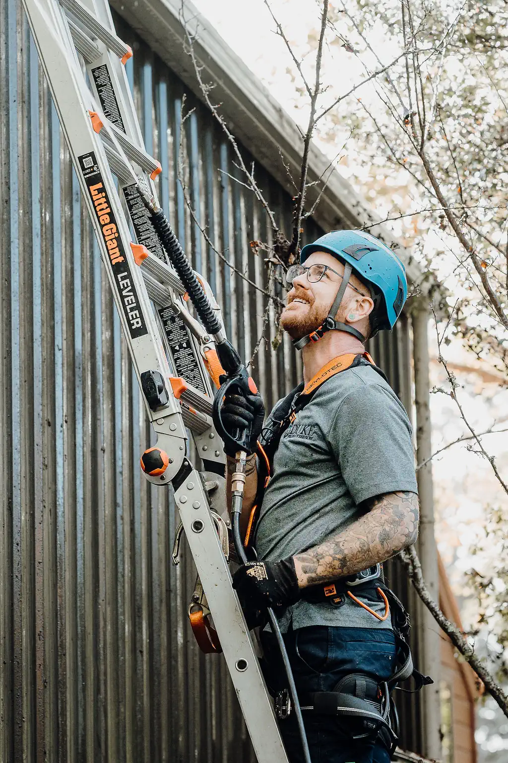 Secure Ladder & Safety Gear